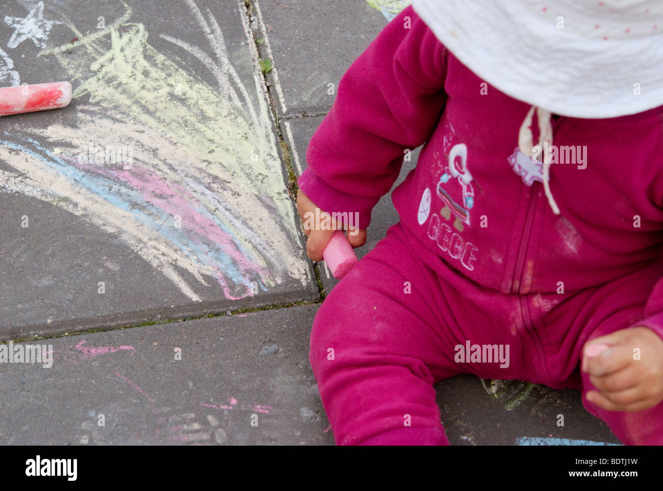 Sidewalk chalks hi-res stock photography and images - Alamy