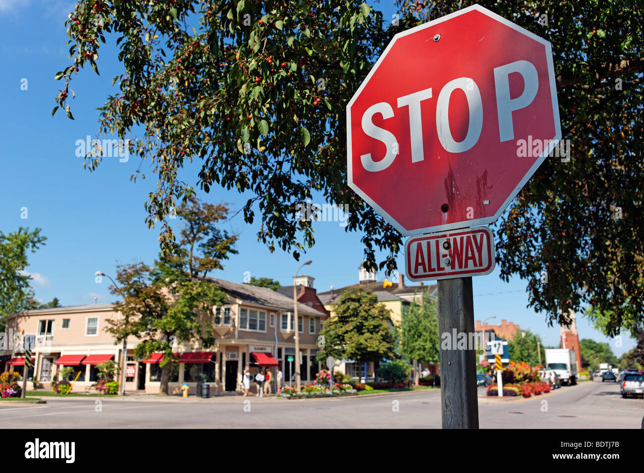 Stop sign canada hi-res stock photography and images - Alamy