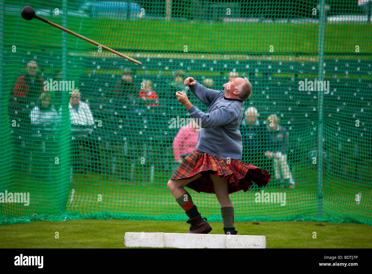 Scottish hammer throw field games, Braemar Royal Highland Gathering and ...