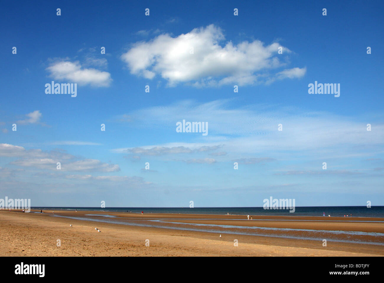 Beach, sea and sky, Mablethorpe, Lincolnshire Stock Photo - Alamy