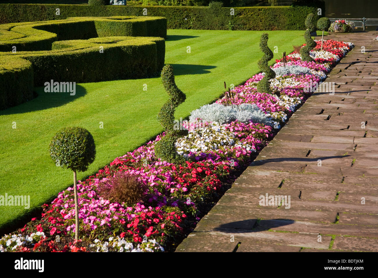 Formal Gardens at Coombe Country Park Coventry UK Stock Photo - Alamy
