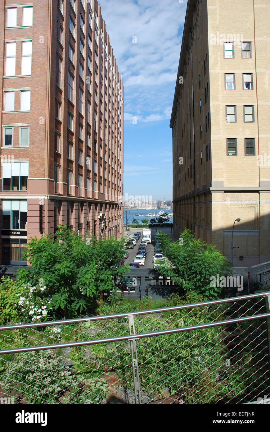 View from historic Highline elevated rail line between New York City ...