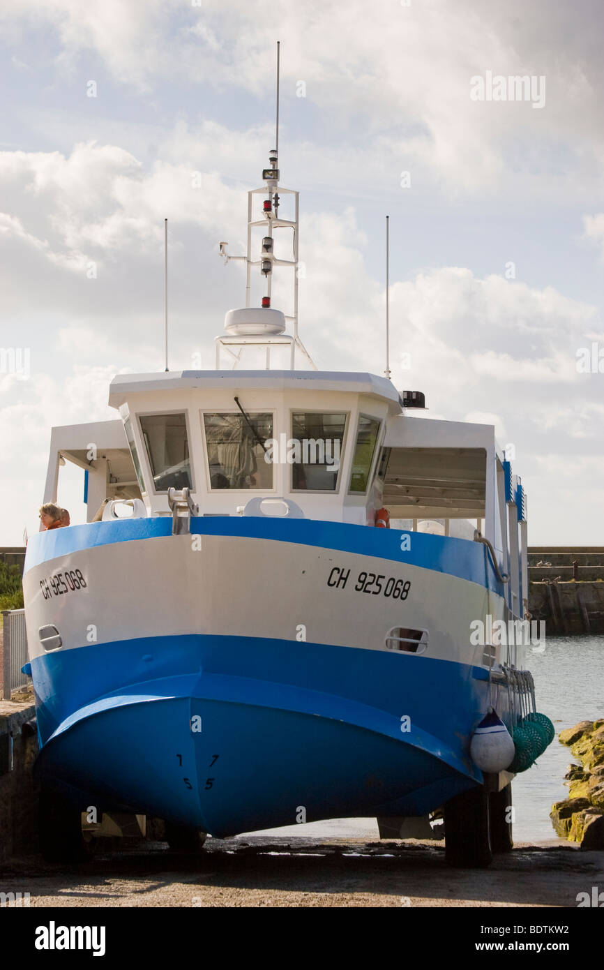 Amphibious ferry at St. Vaast-la-Hougue Stock Photo - Alamy