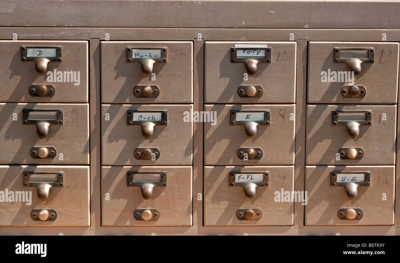 Filing cabinet documents hi-res stock photography and images - Alamy