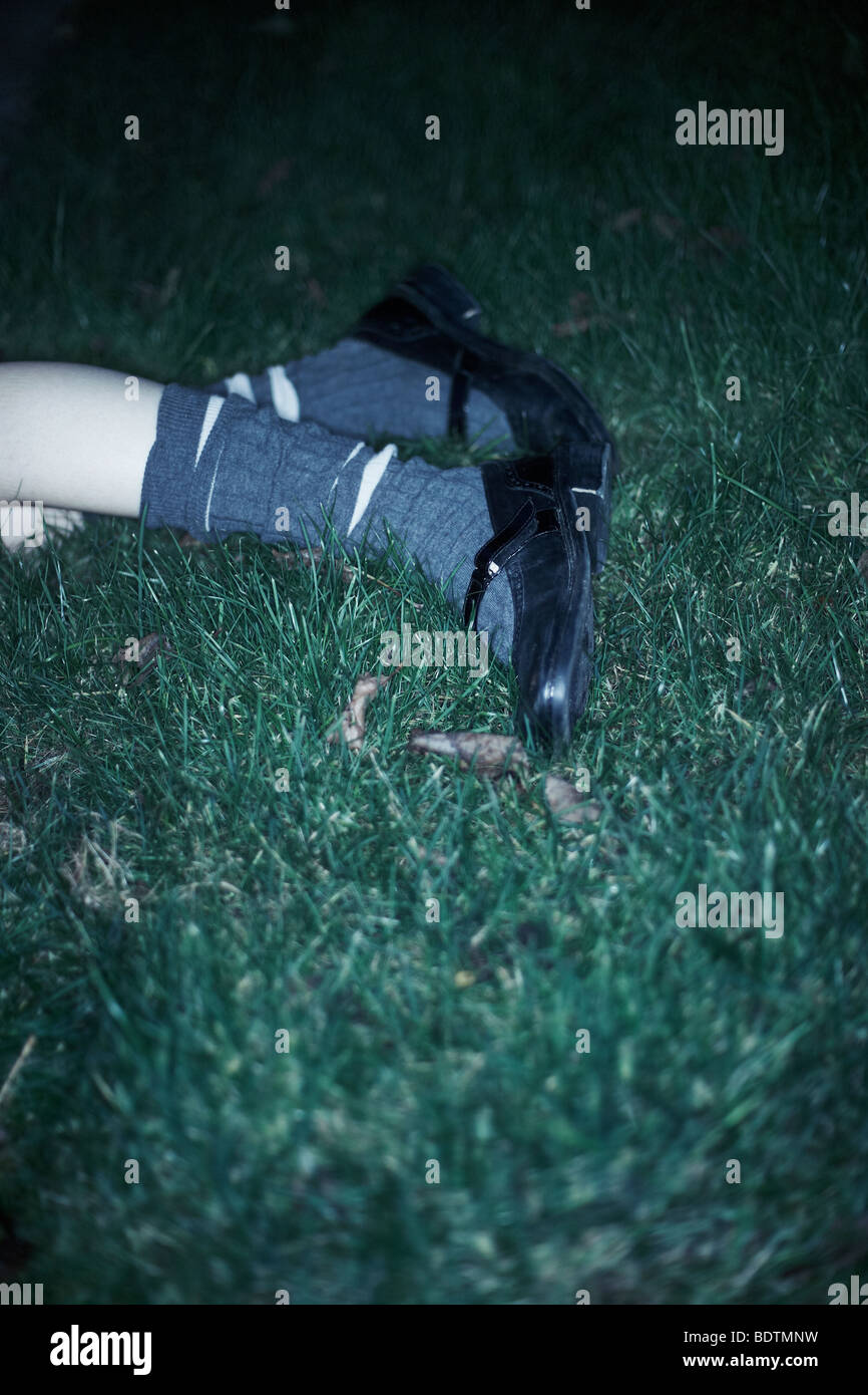 Dead body woman down hi-res stock photography and images - Alamy