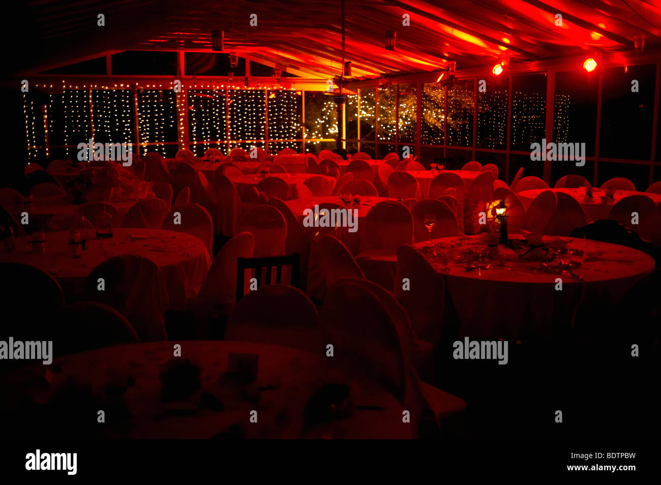 Red rooms hi-res stock photography and images - Alamy