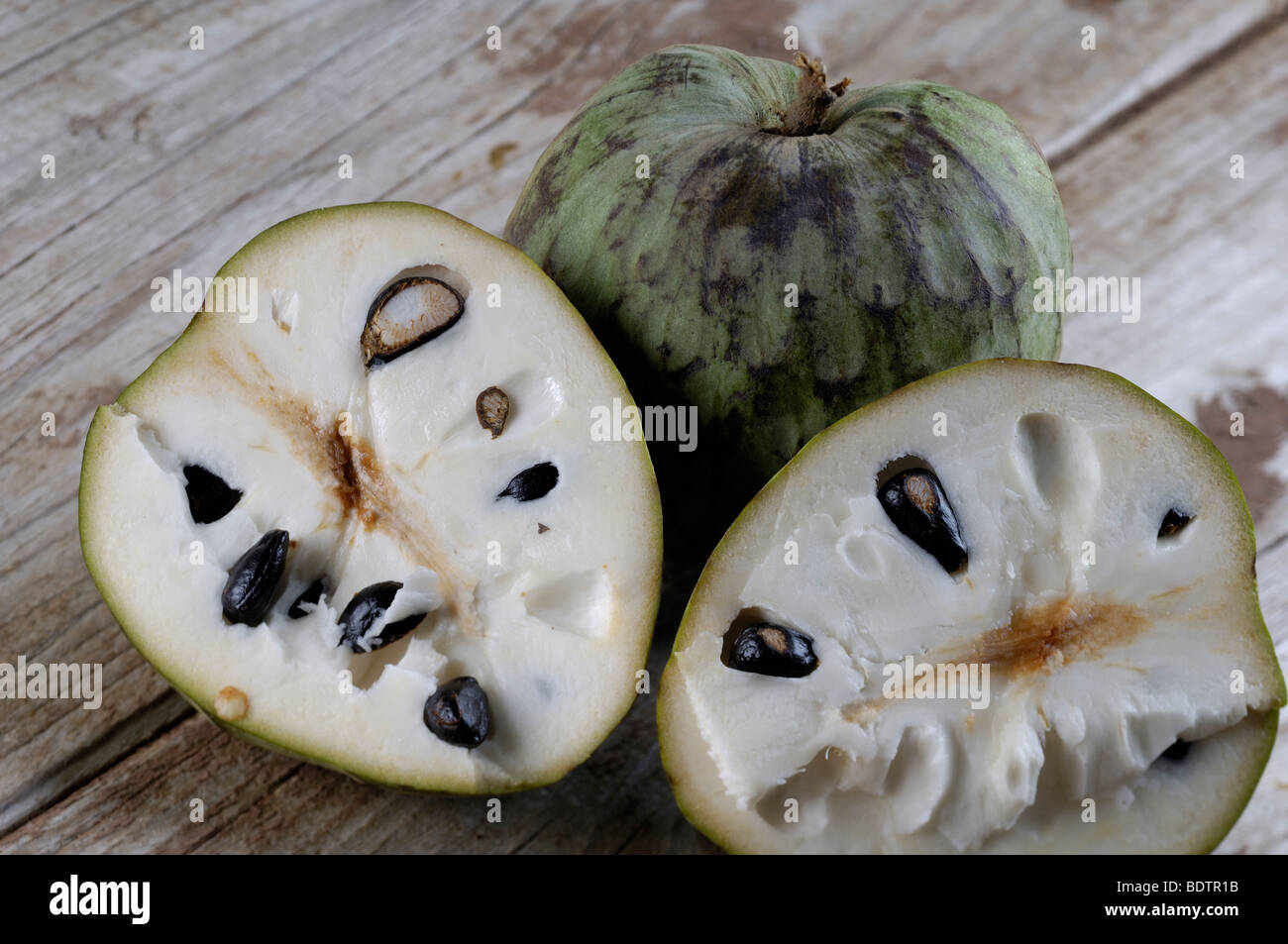 Cherimoya / (Annona cherimola) / Fruechte, Frucht, Rahmapfelgewaechse ...
