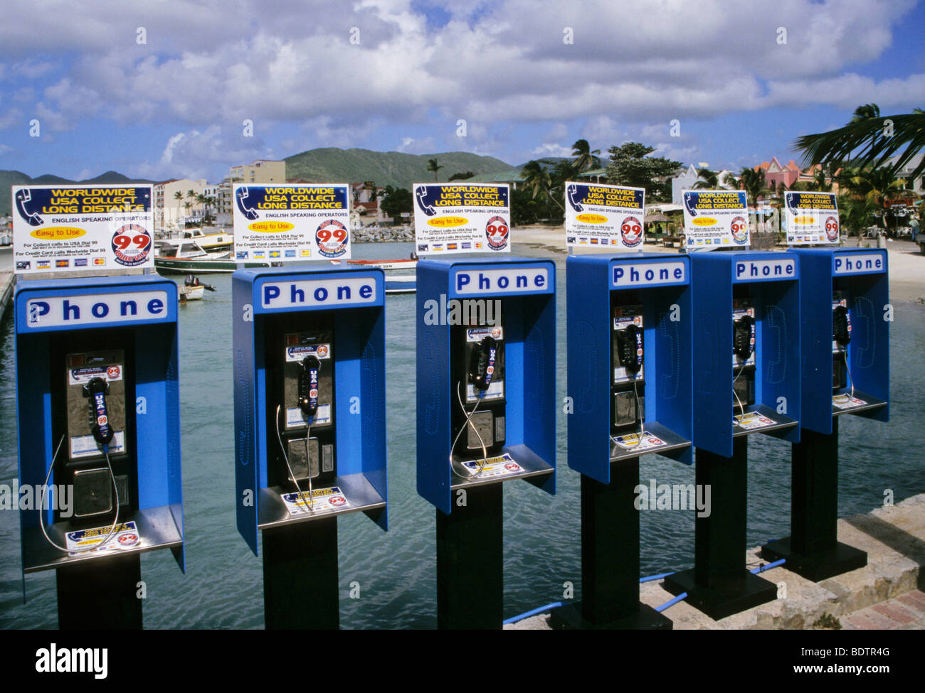 Row island hi-res stock photography and images - Alamy