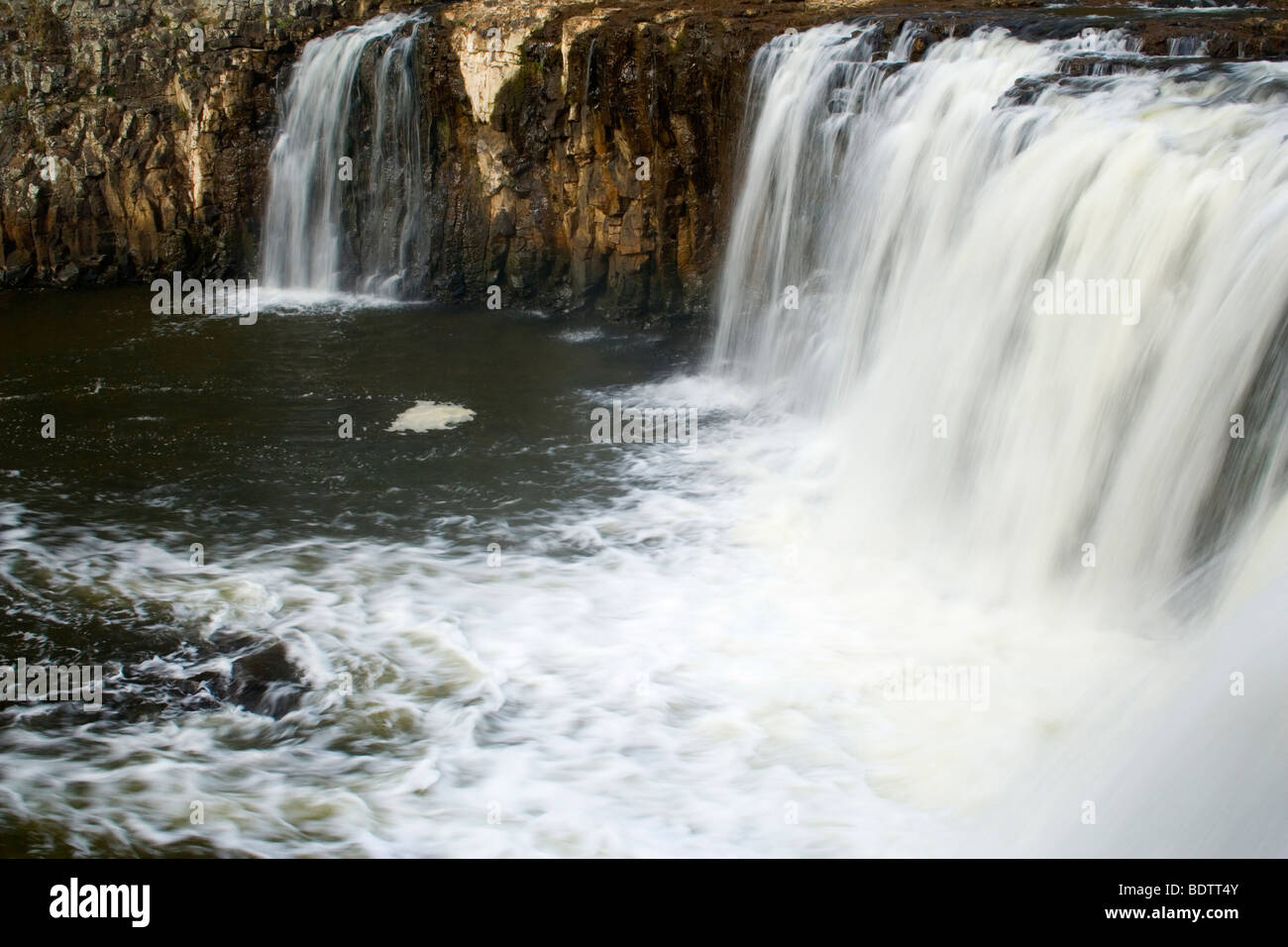 Haruru Falls, water falls in a horseshoe shape down a ledge, Bay of Islands, Northland, North ...