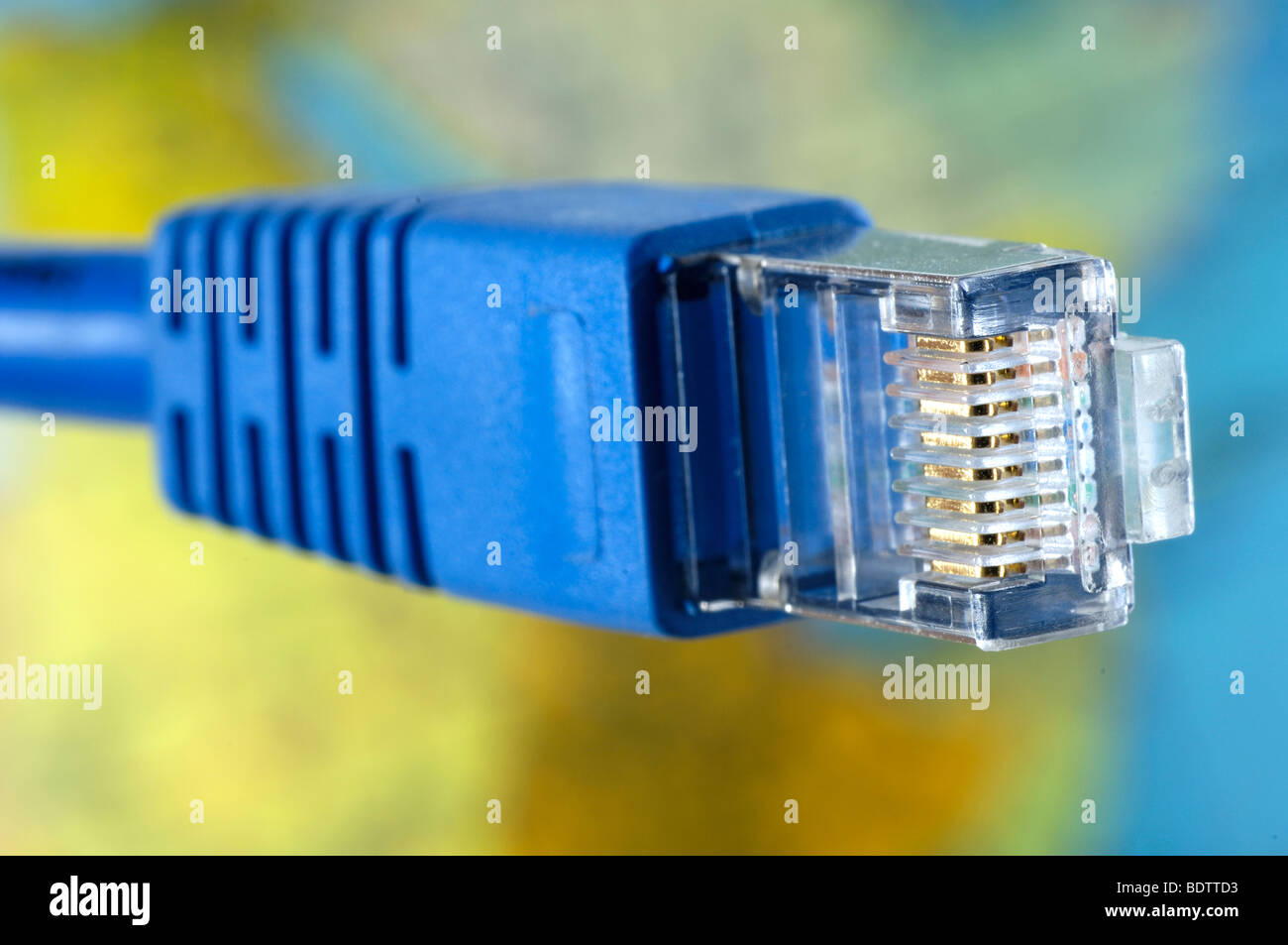 Internet connections world map hi-res stock photography and images - Alamy