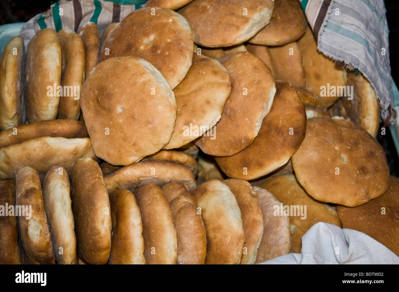 Moroccan bread hi-res stock photography and images - Alamy