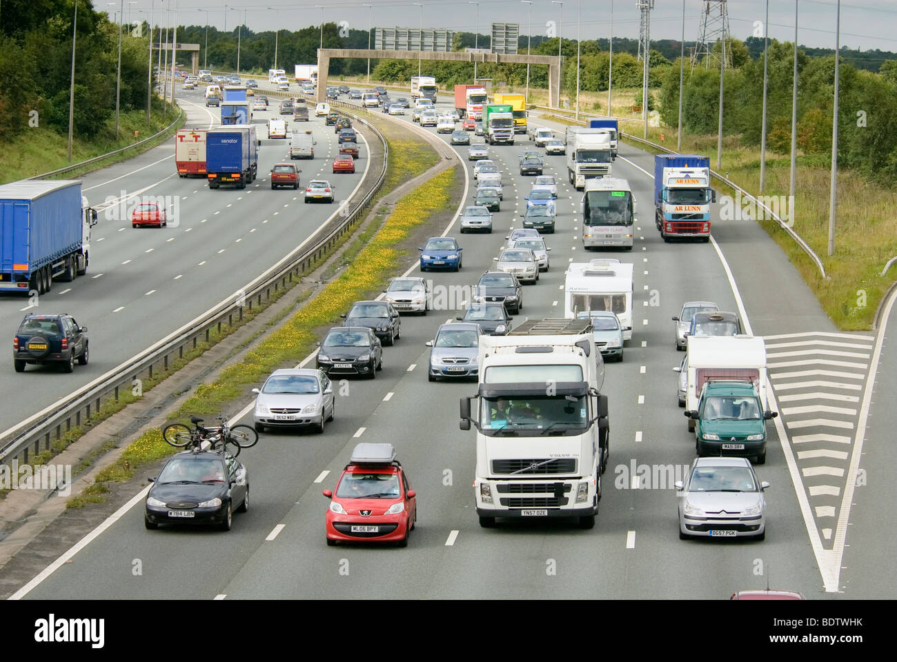 A build up of traffic on a British motorway Stock Photo - Alamy