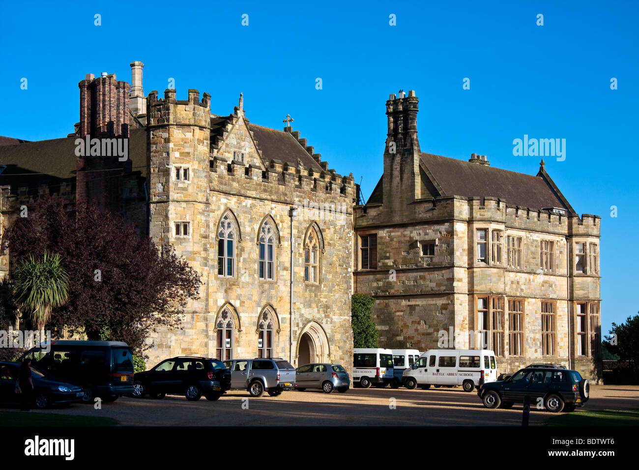 Abbey school hi-res stock photography and images - Alamy