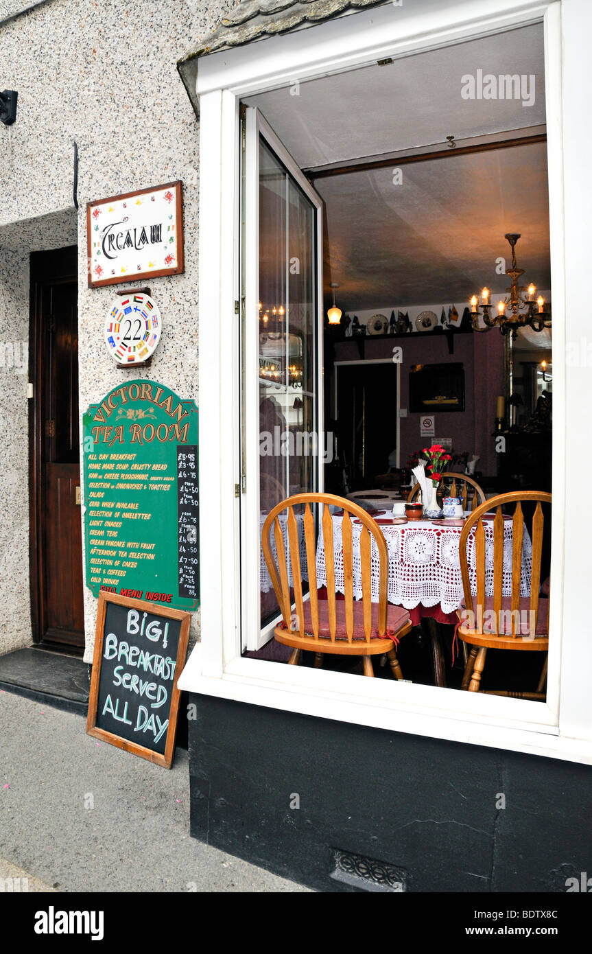 Victorian tea room hi-res stock photography and images - Alamy