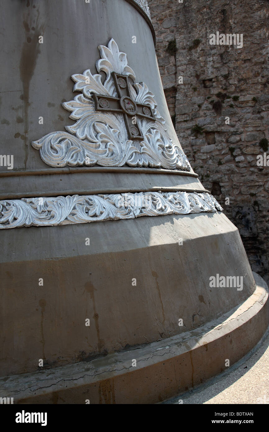 Bell monument hi-res stock photography and images - Alamy