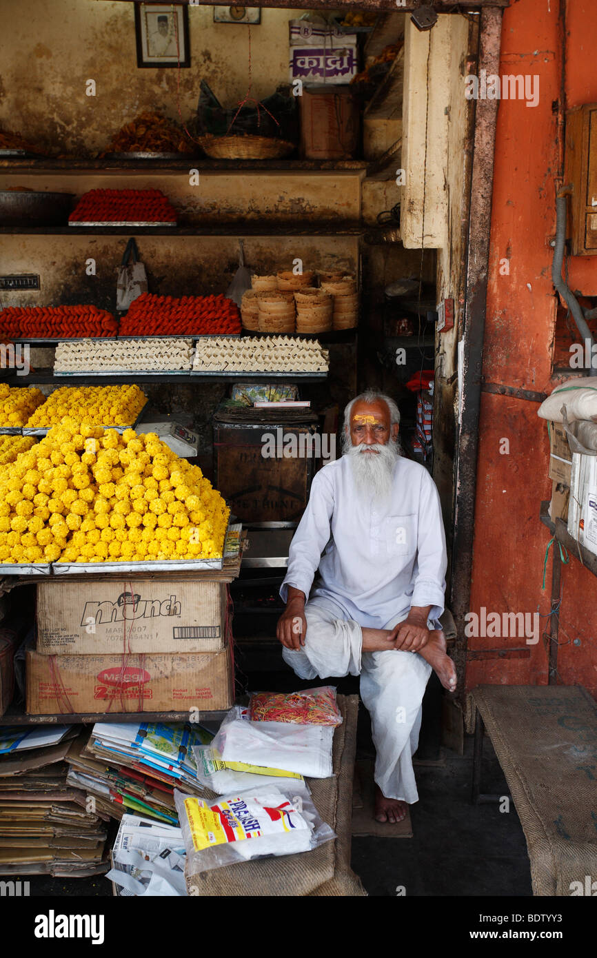 Rajasthani man sitting hi-res stock photography and images - Alamy
