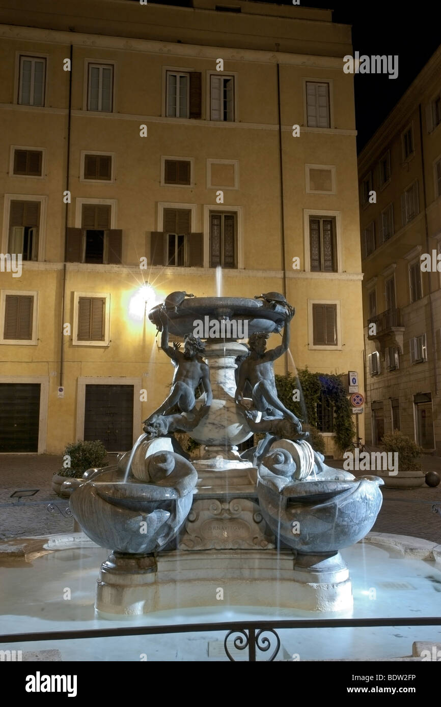 Fontana delle Tartarughe in Piazza Mattei by night Stock Photo - Alamy