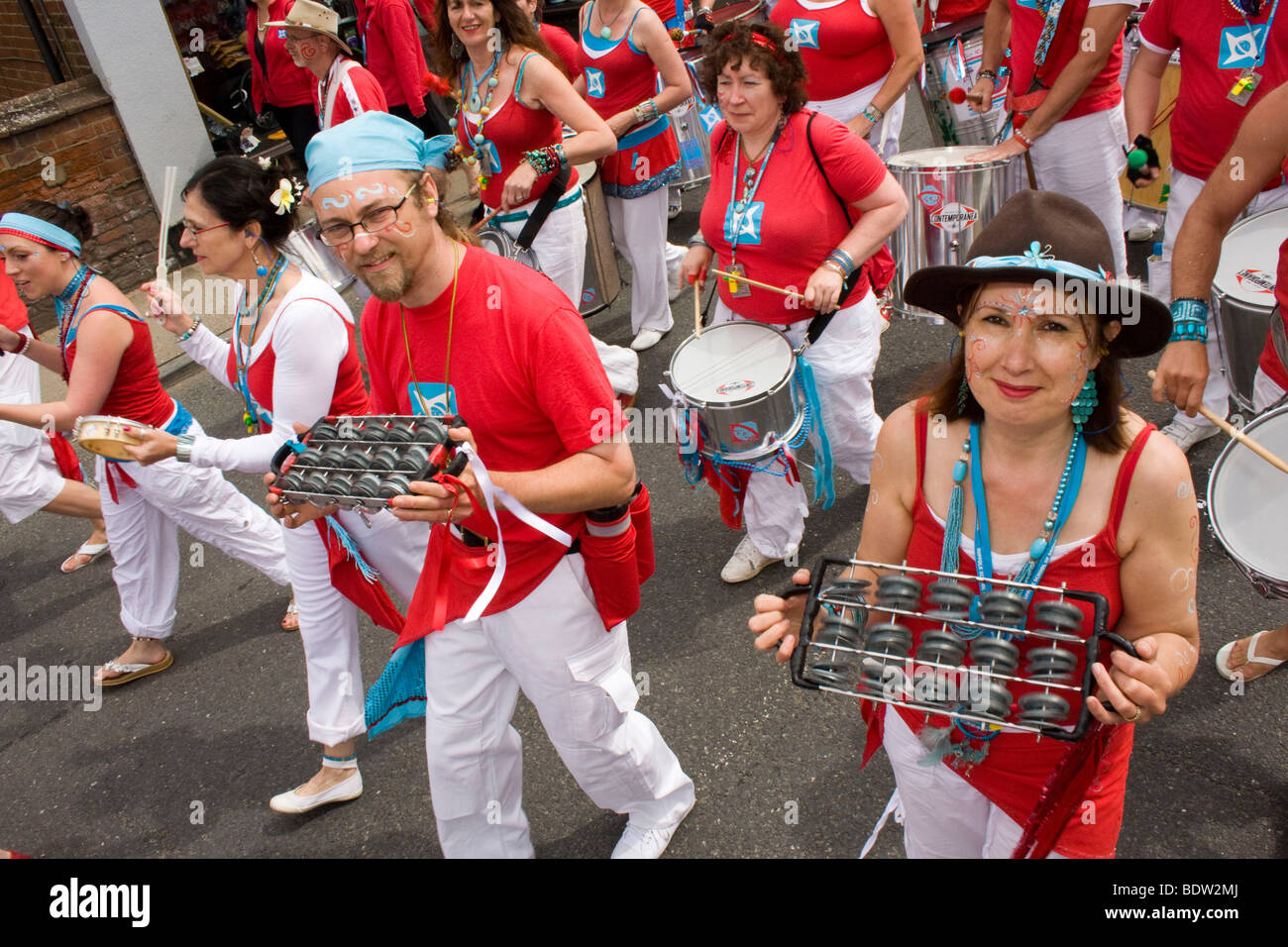 Samba parade musicians hi-res stock photography and images - Alamy