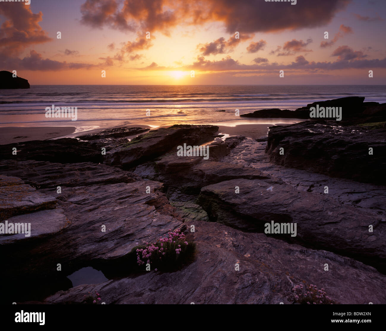 Sunset at Trebarwith Strand, Cornwall, England Stock Photo - Alamy