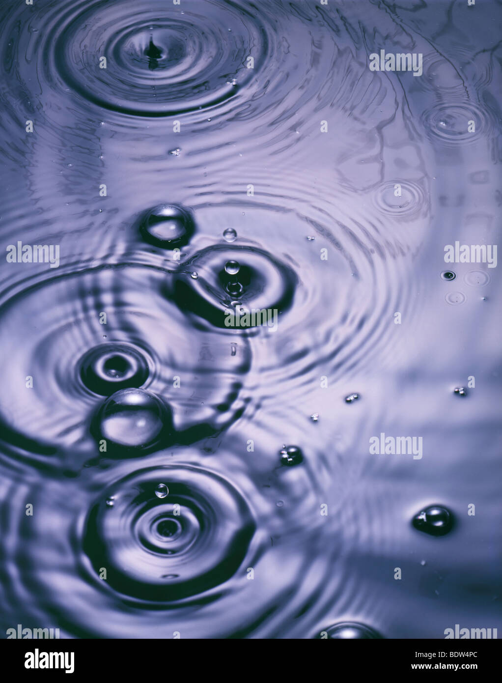 Water raining down hi-res stock photography and images - Alamy