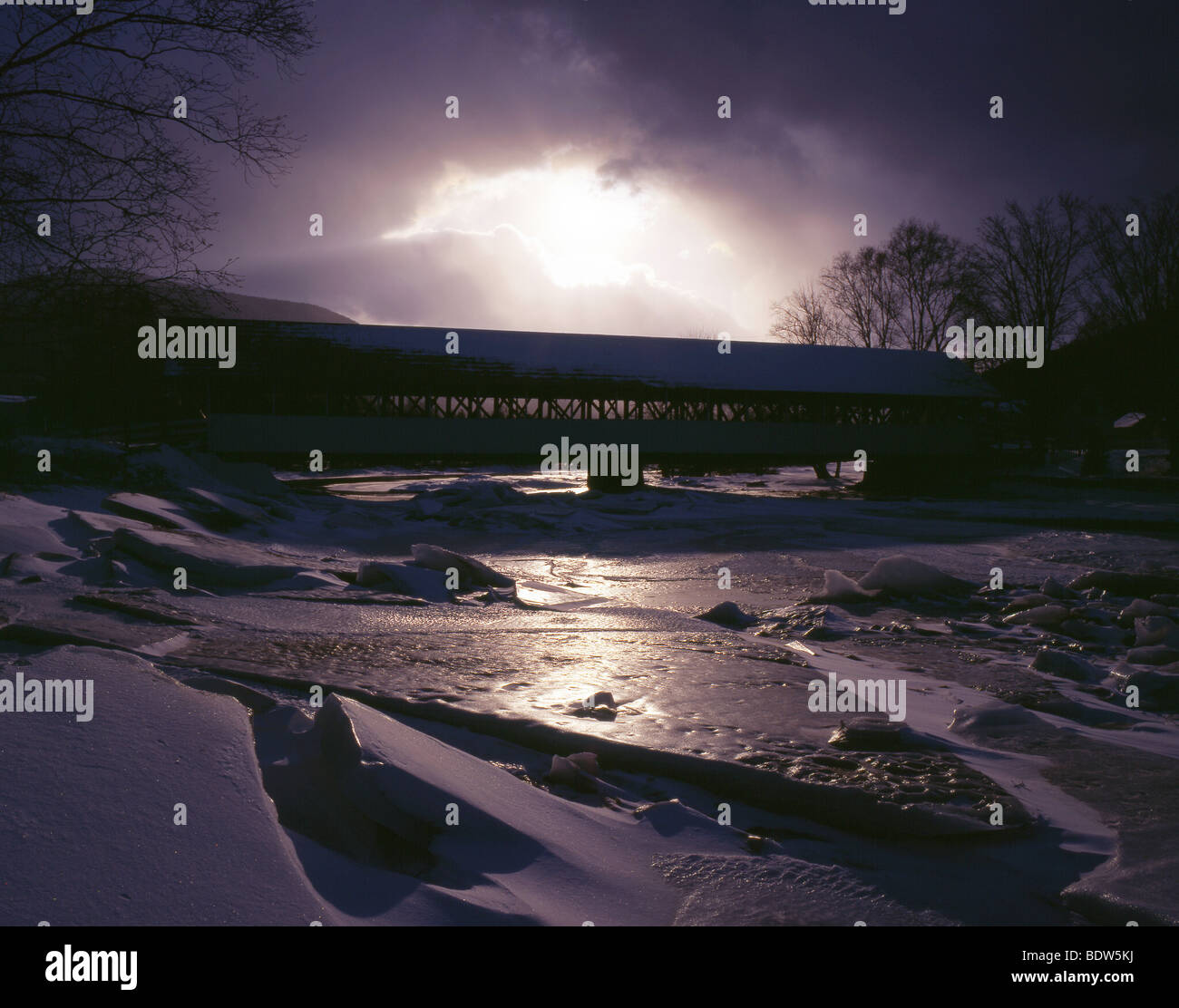 Stark Covered Bridge, Vermont, USA Stock Photo - Alamy