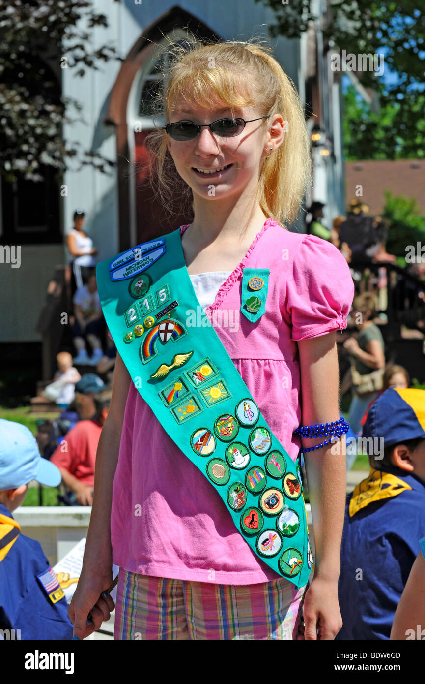 Girl scout uniform hi-res stock photography and images - Alamy