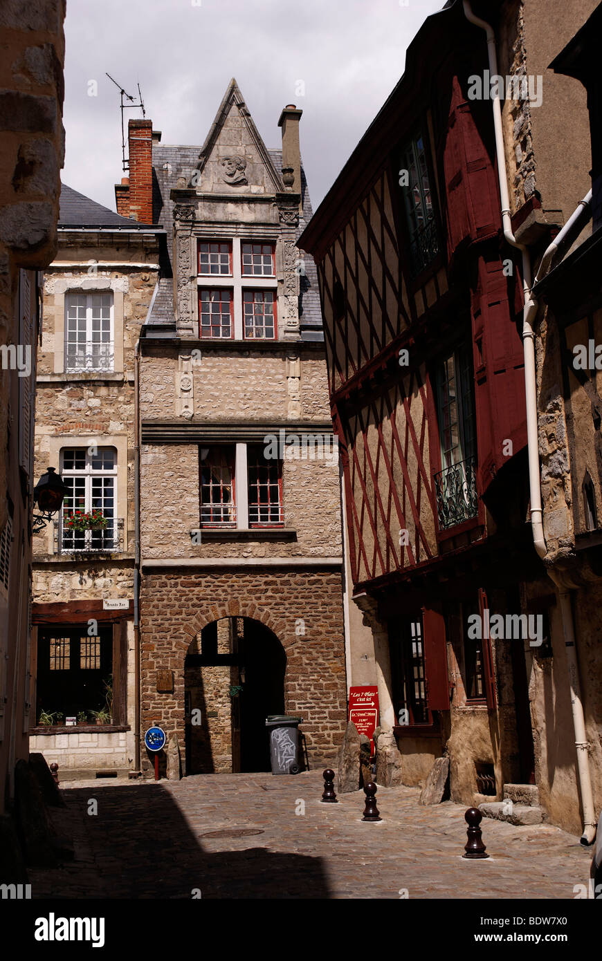 Le mans old city, centre histoirque Stock Photo - Alamy