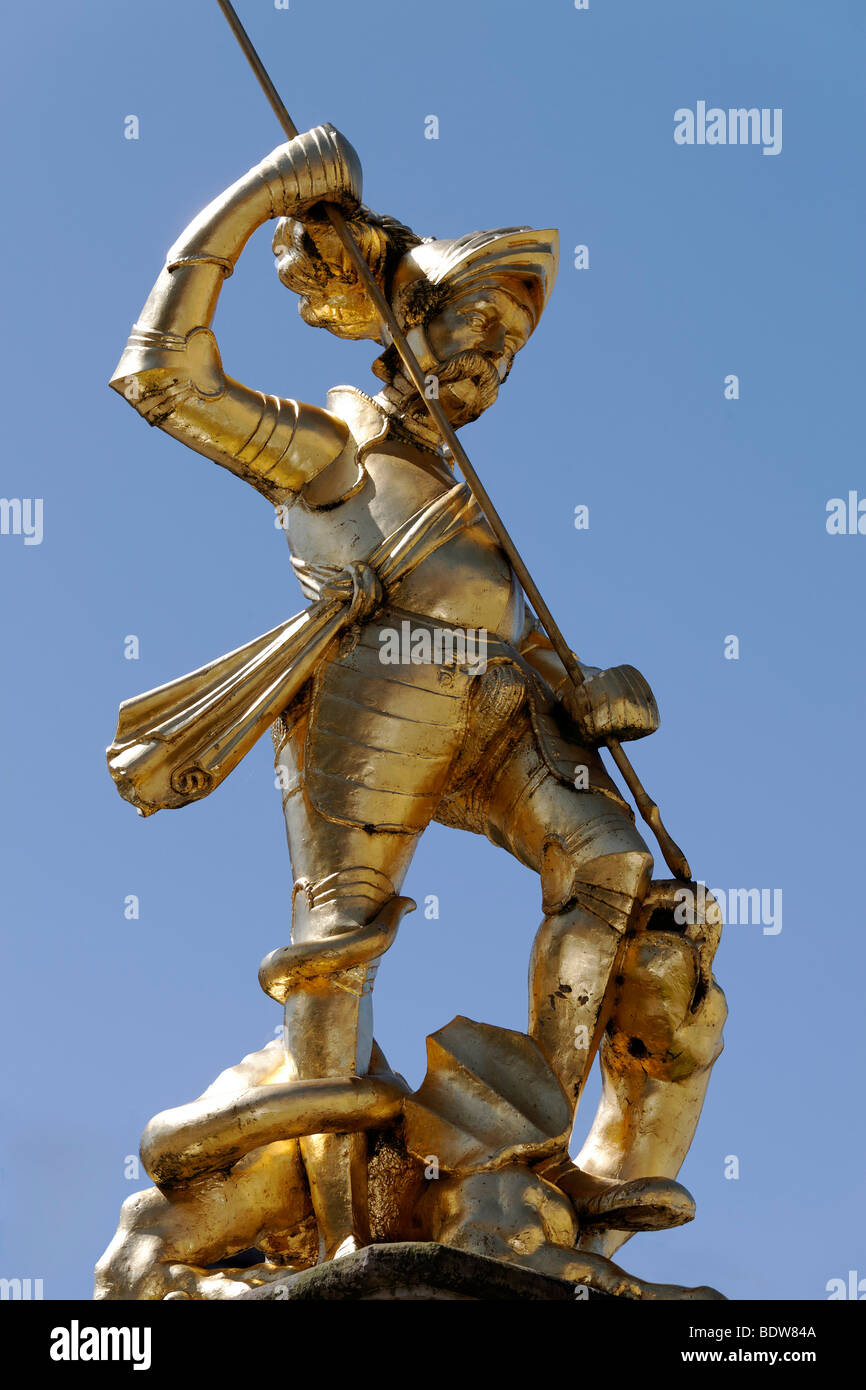 Market place for statues hi-res stock photography and images - Alamy