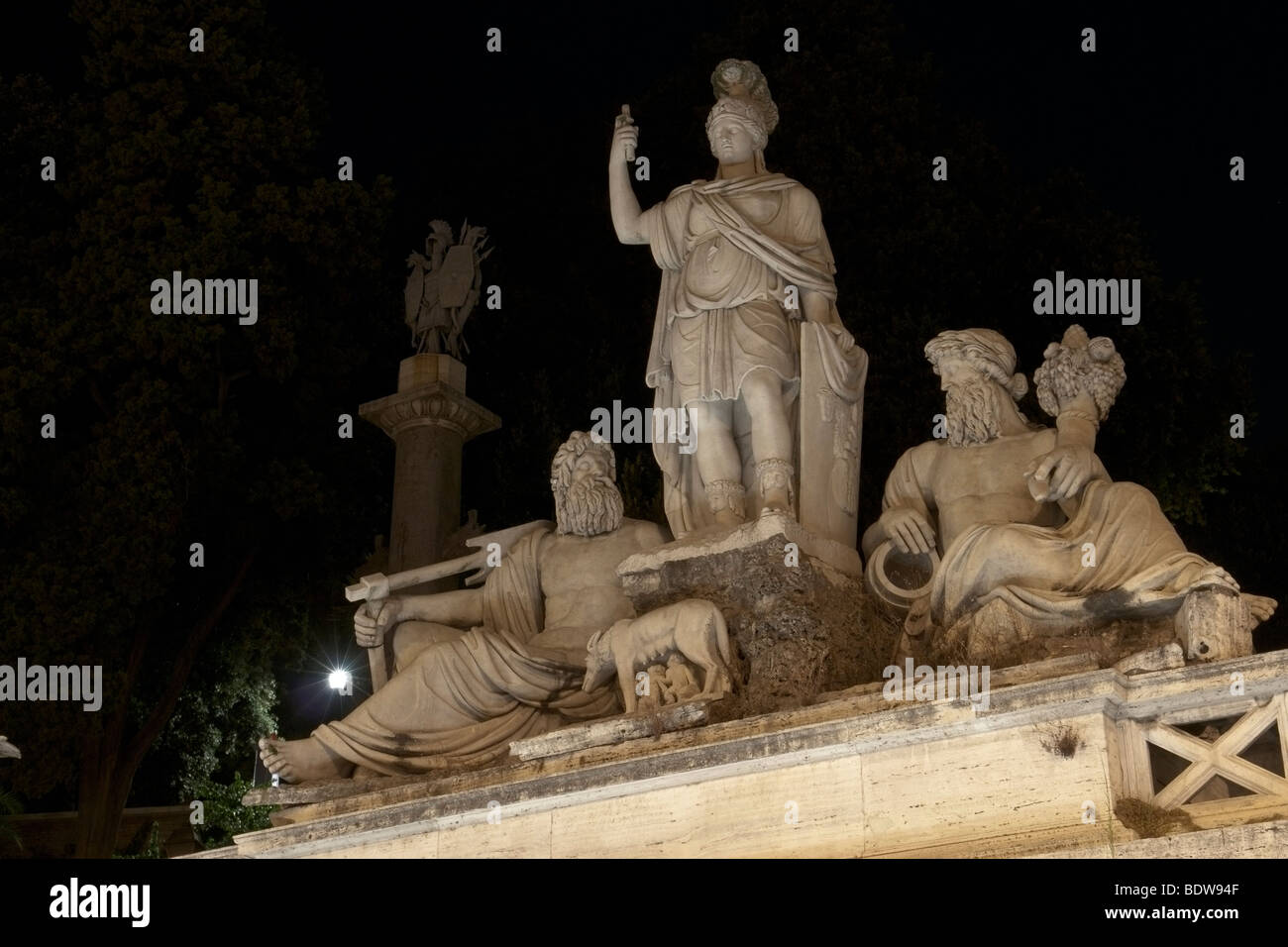 The group "La dea Roma tra il Tevere e l'Aniene" (goddess Roma between ...