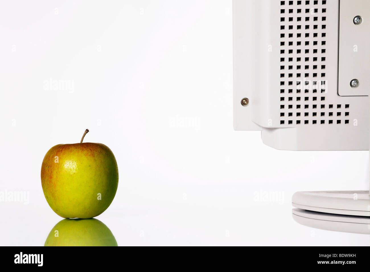 Standing workstation desk hi-res stock photography and images - Alamy