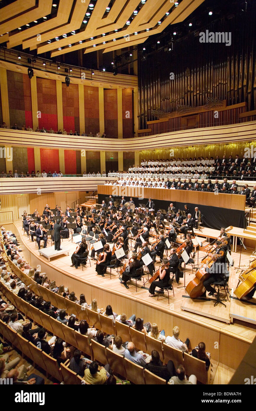 Orchestra stage concert hall hi-res stock photography and images - Alamy