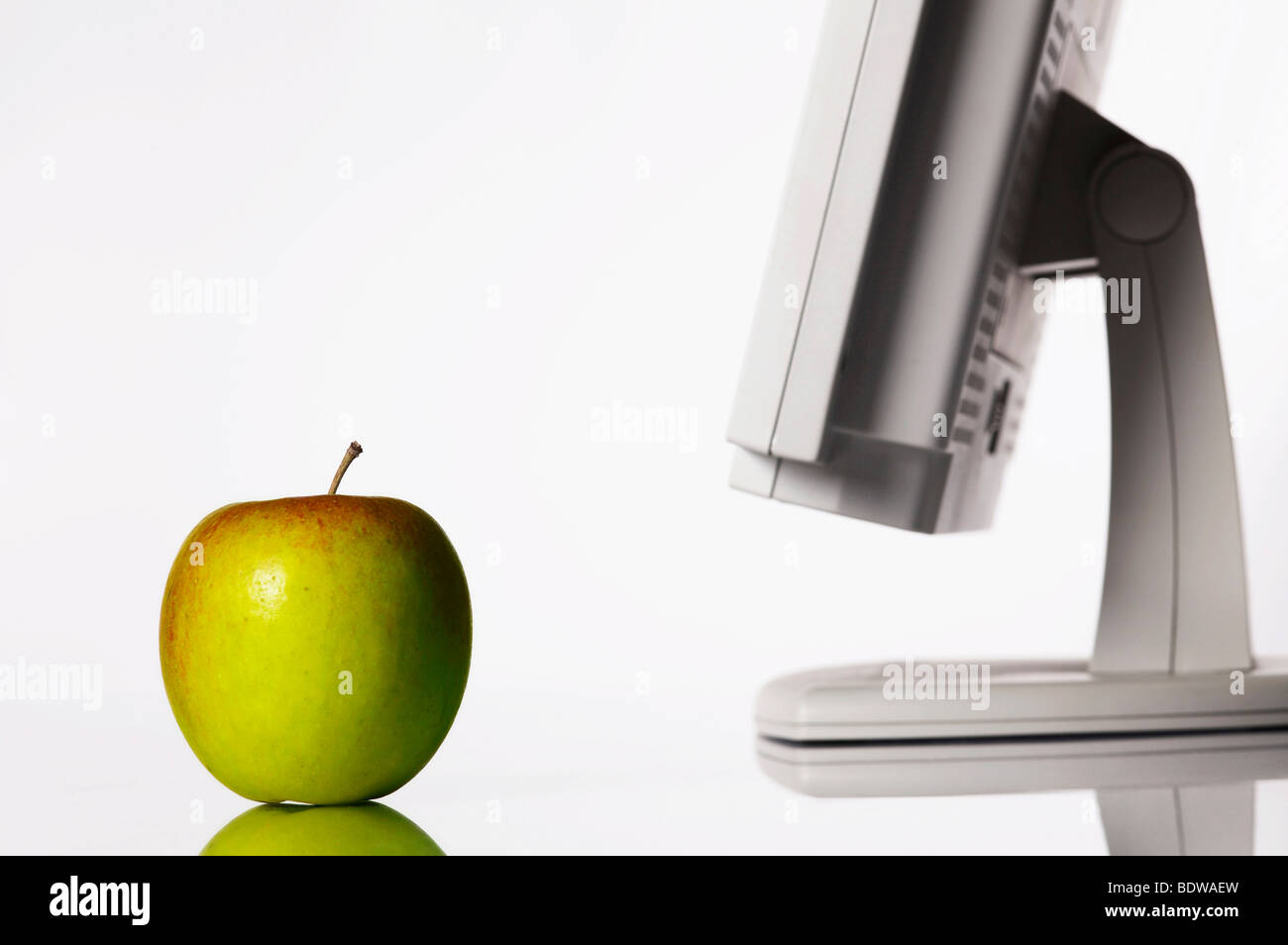 Standing workstation desk hi-res stock photography and images - Alamy