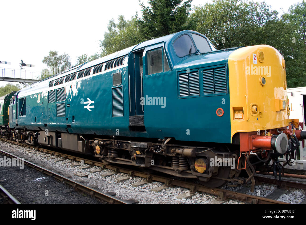 BR/EE Co-Co Class 37 locomotive at Cheddleton railway station Stock ...