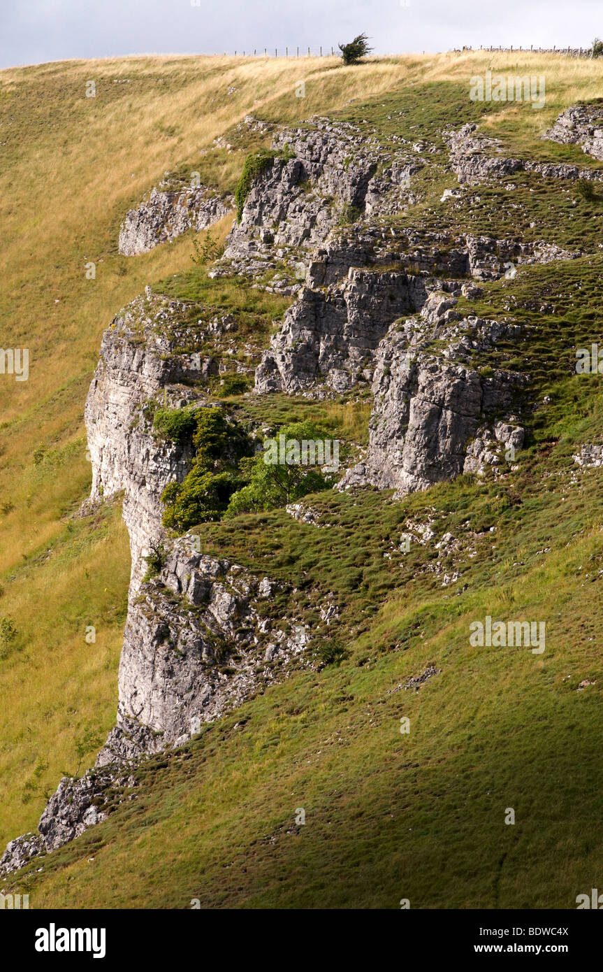 Limestone outcrops above Monsal Head, Monsal Dale, Derbyshire Peak ...