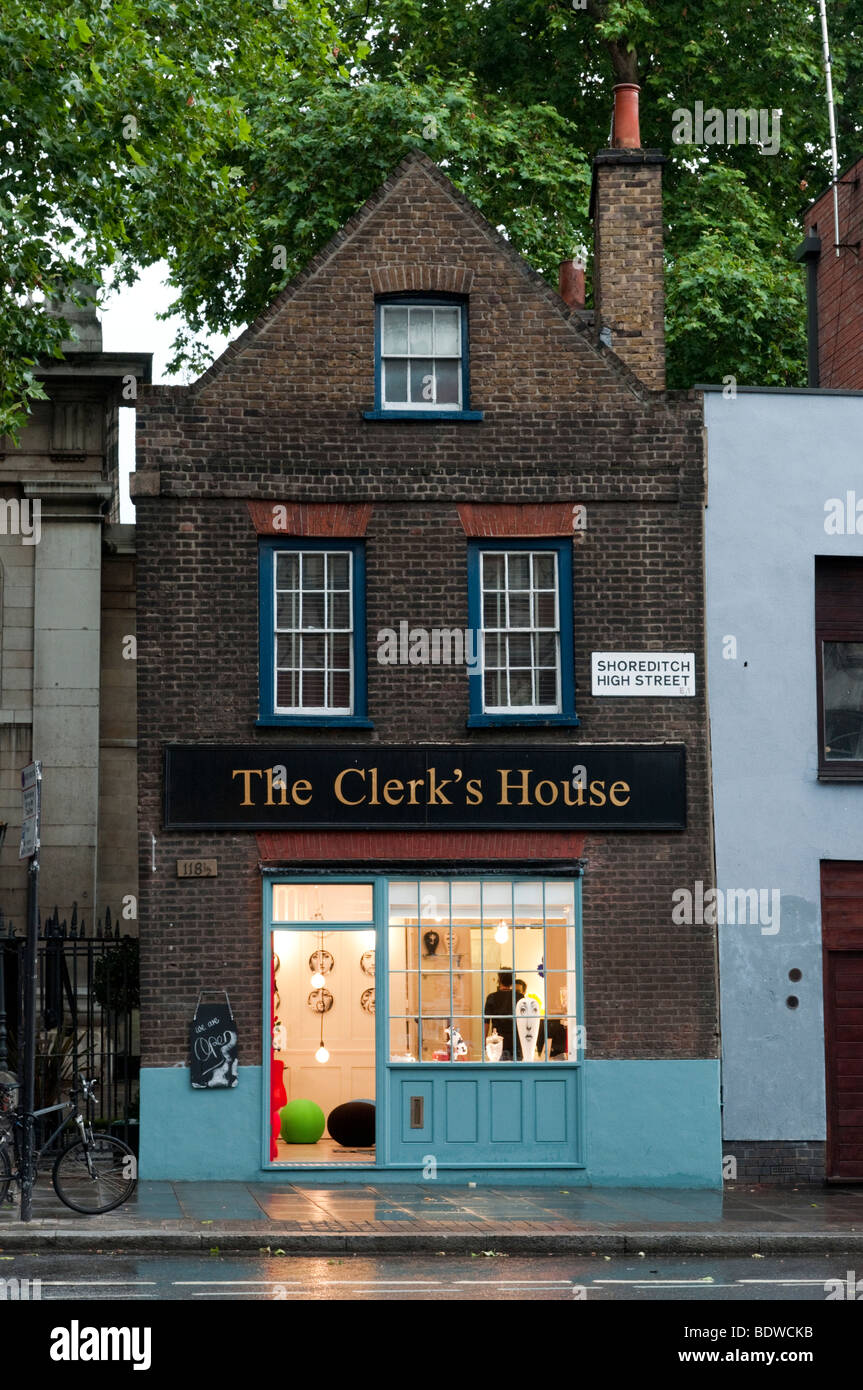 The Clerk's House on Shoreditch High Street, London, England, UK Stock ...