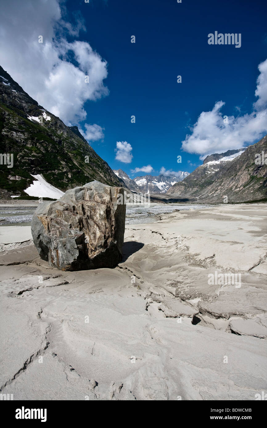 Glacial scenery sedimentary rocks hi-res stock photography and images ...