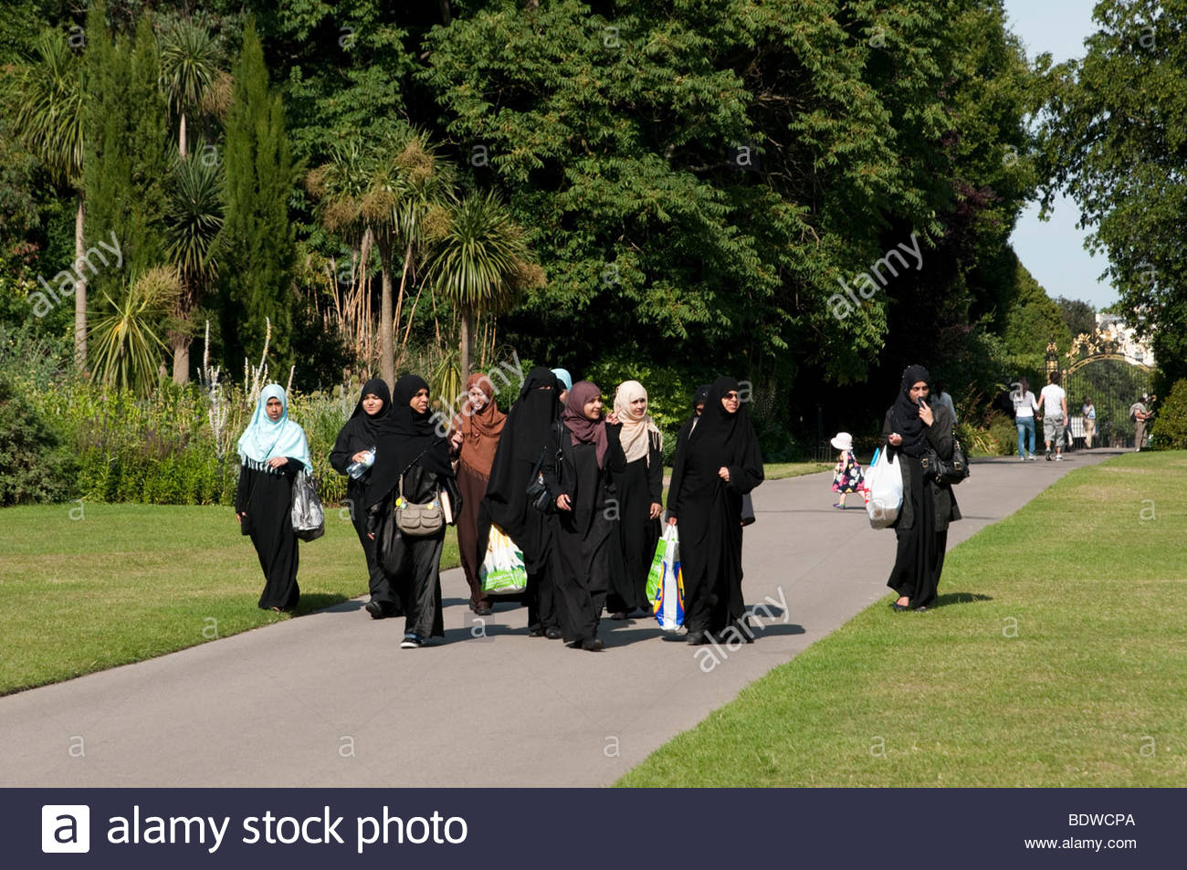 Muslim Women London Group Stock Photos & Muslim Women London Group ...