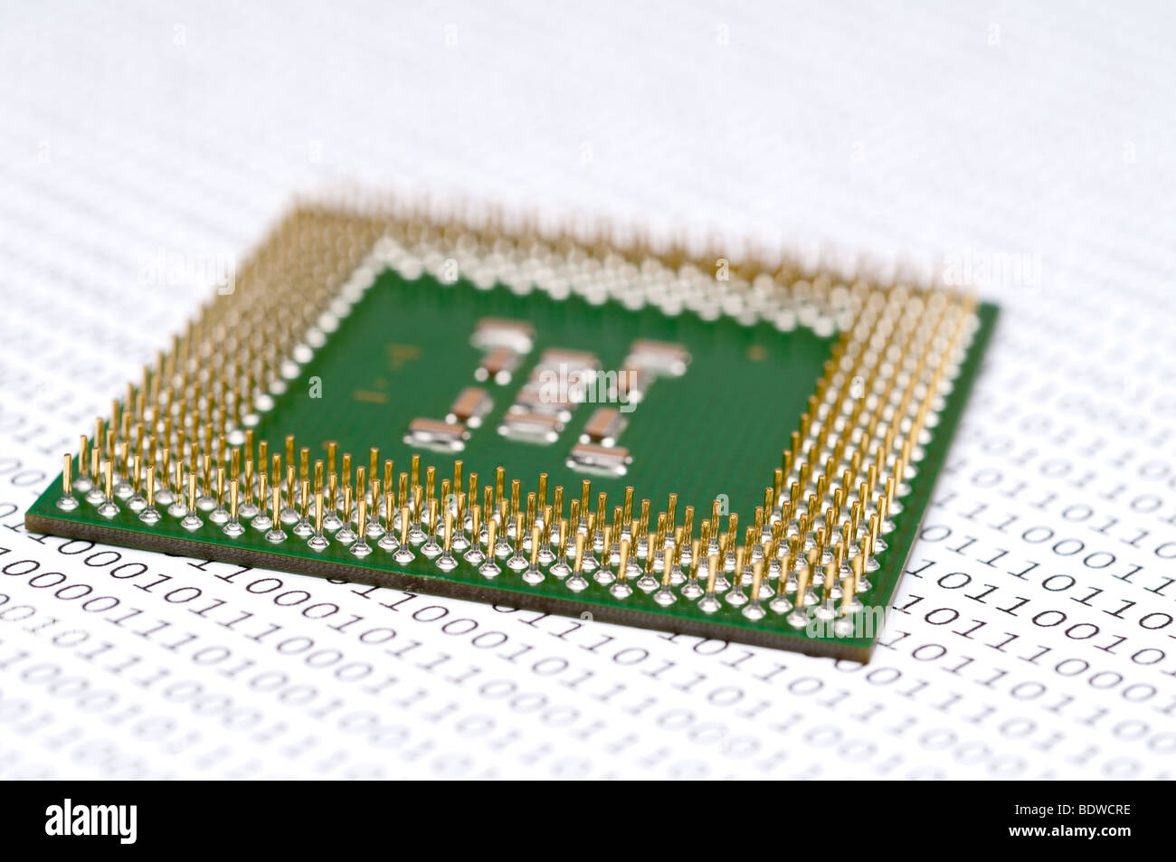 Binary processor hi-res stock photography and images - Alamy