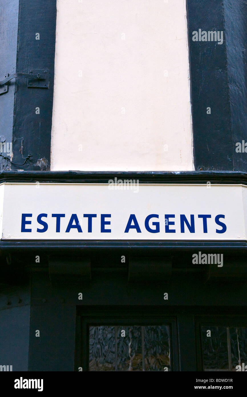 Estate agent sign Stock Photo - Alamy