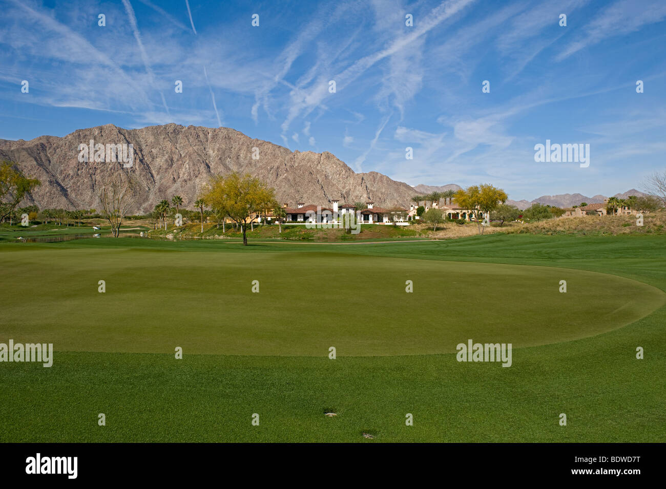 Luxury desert hi-res stock photography and images - Alamy