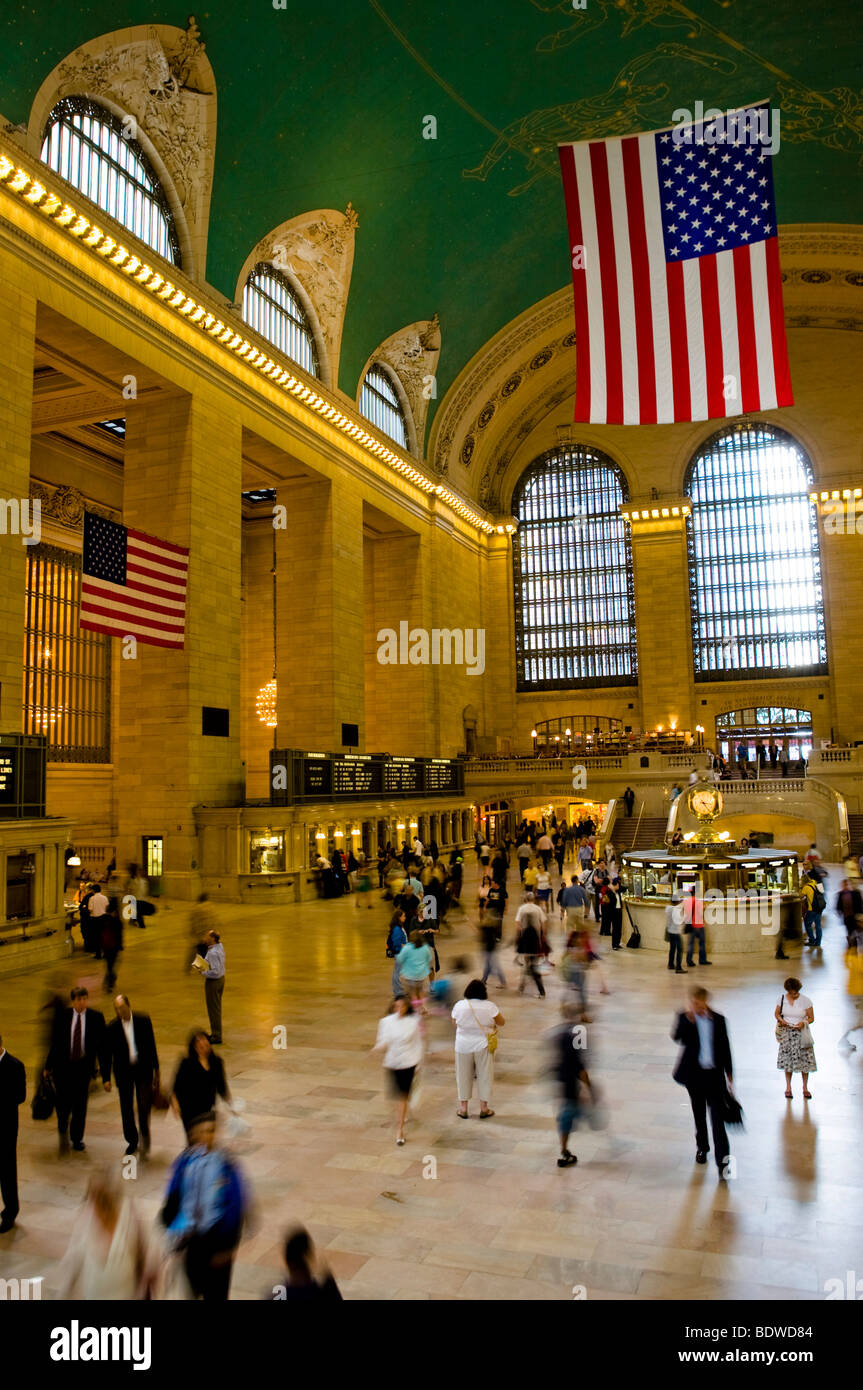 Main hall of the Grand Central Terminal in Manhattan, New York City ...