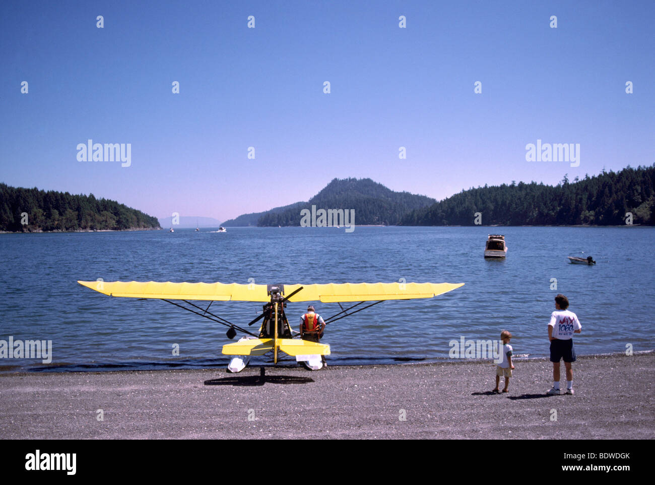 British columbia plane gulf islands hi-res stock photography and images ...