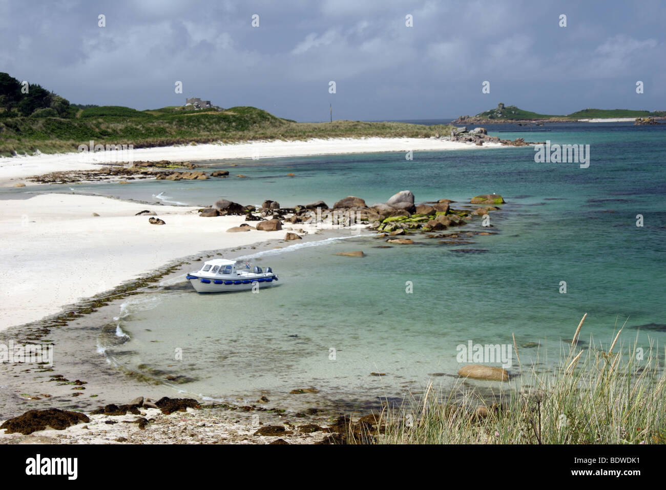 a paradise beach on tresco the isles of scilly Stock Photo - Alamy
