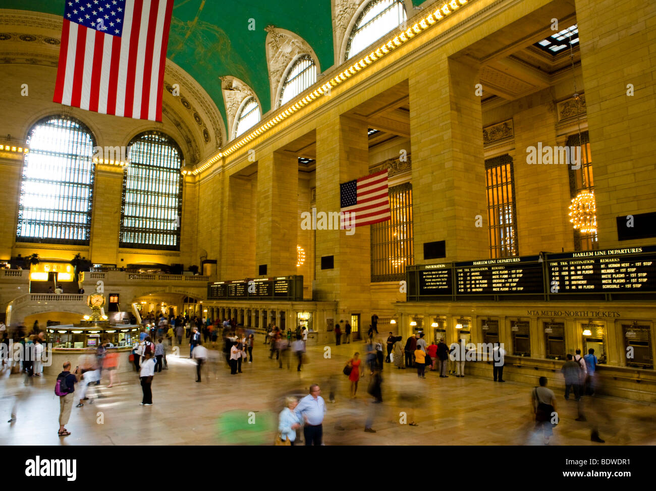 Main hall of the Grand Central Terminal in Manhattan, New York City ...