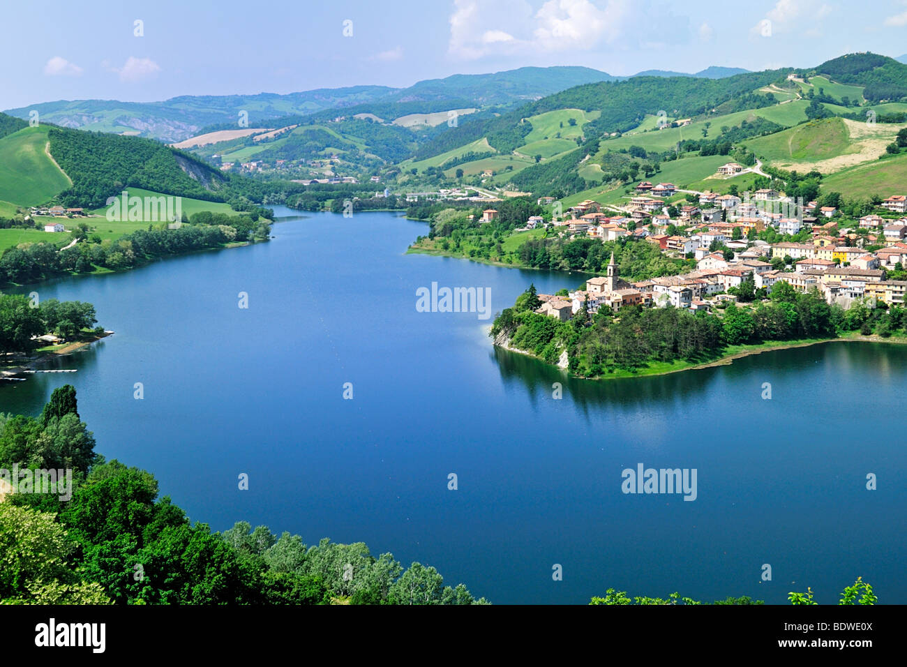 Marche lake hi-res stock photography and images - Alamy