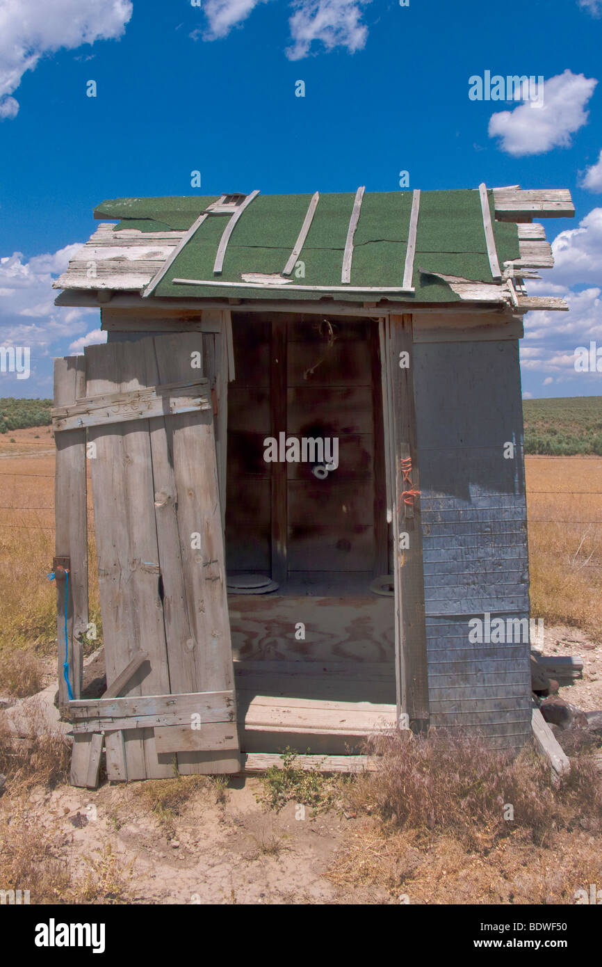 Two hole outhouse hi-res stock photography and images - Alamy