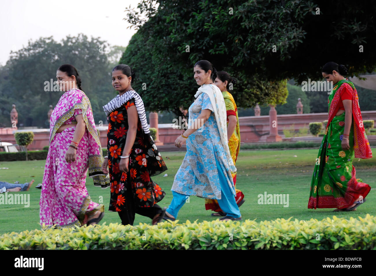 India women delhi hi-res stock photography and images - Alamy
