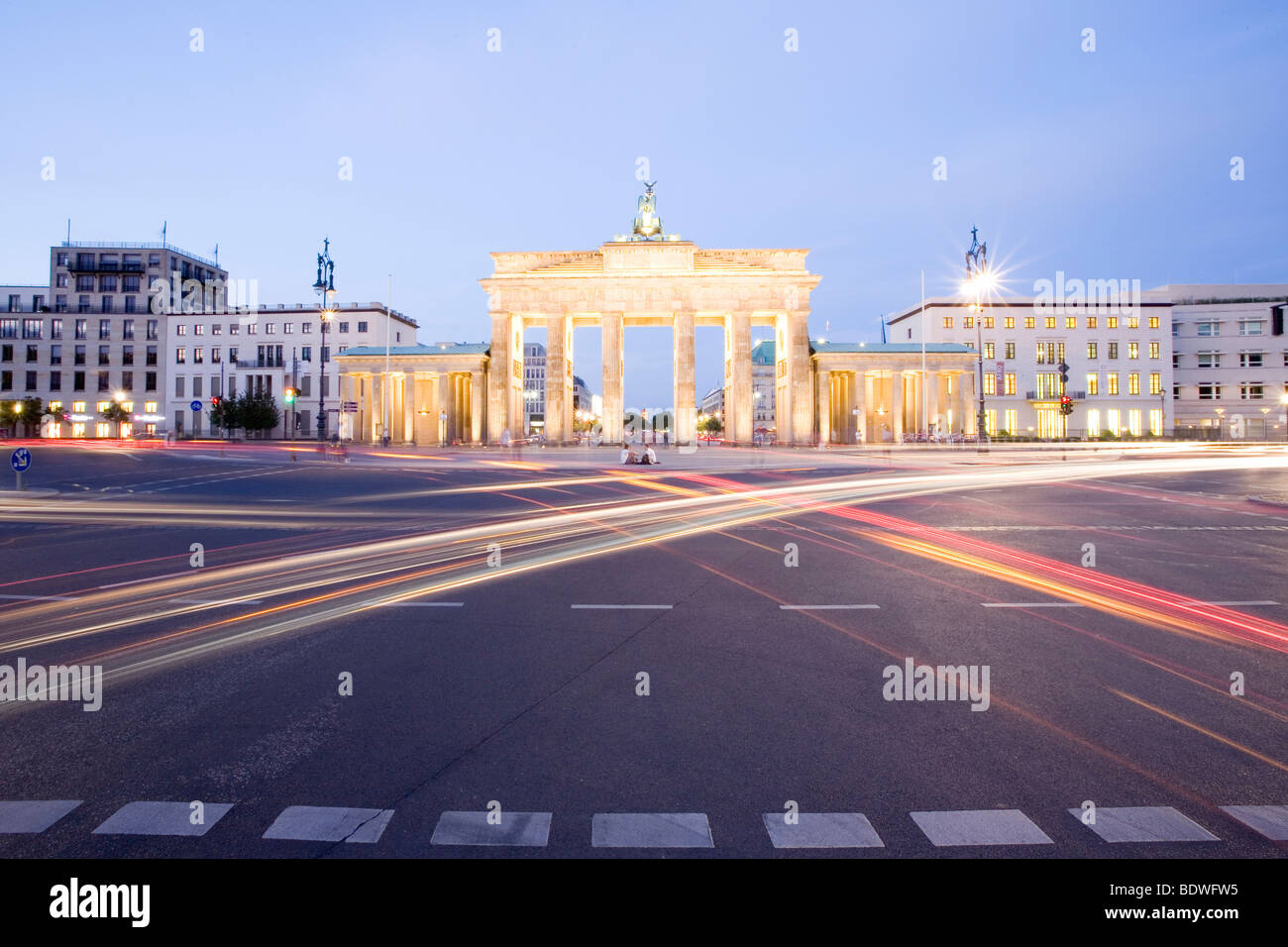 Brandenburger tor at back light hi-res stock photography and images - Alamy