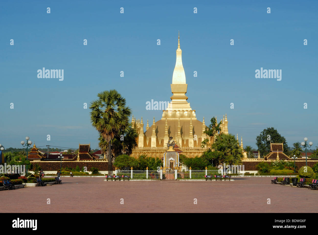 The majestic golden stupa, That Luang, Vientiane, Laos, Asia Stock ...