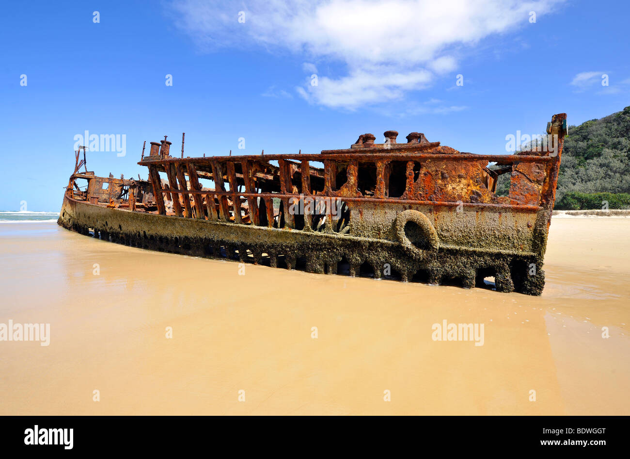 Wreck of the former luxury liner SS Maheno, Seventy-Five Mile Beach ...